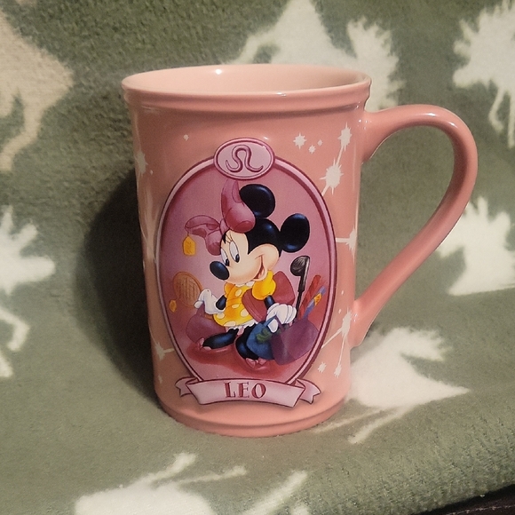 Disney | Dining | Disney Minnie Mouse Leo Astrology Mug In Excellent ...